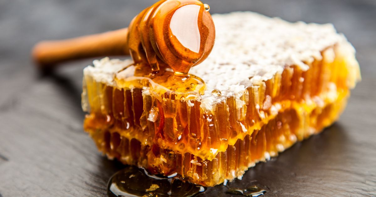 11 Different Comb Honey Production Challenges